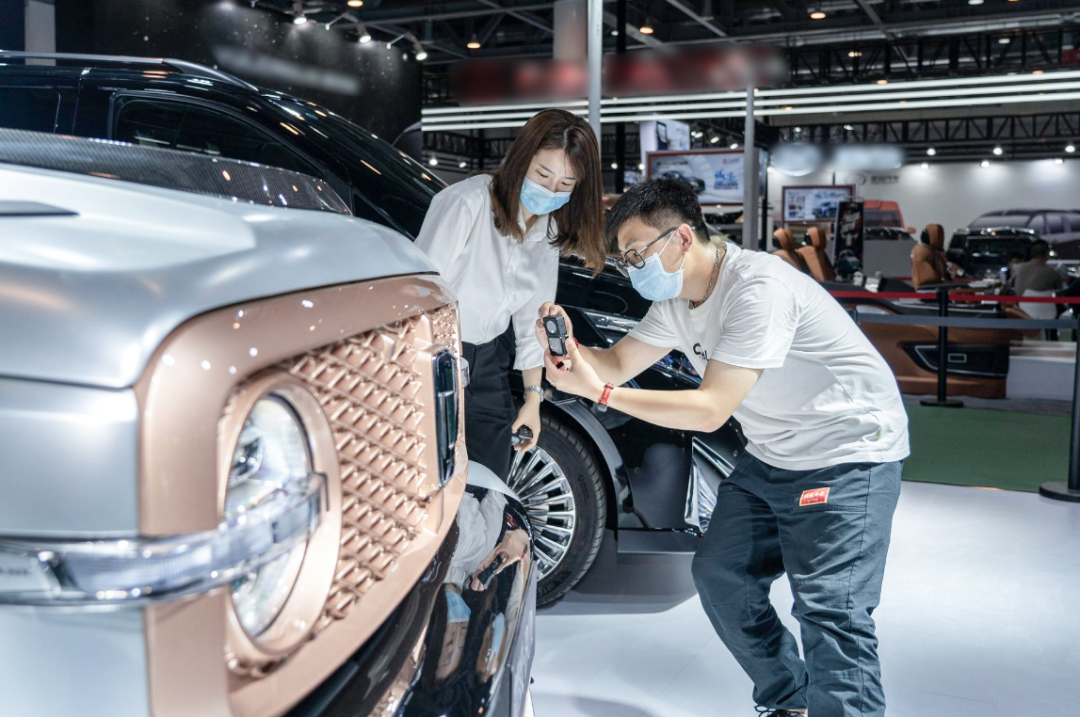 RA车展首发：ROCARS瑞一汽车 | “奔驰V260L高定版” - RA上海国际汽车定制改装博览会